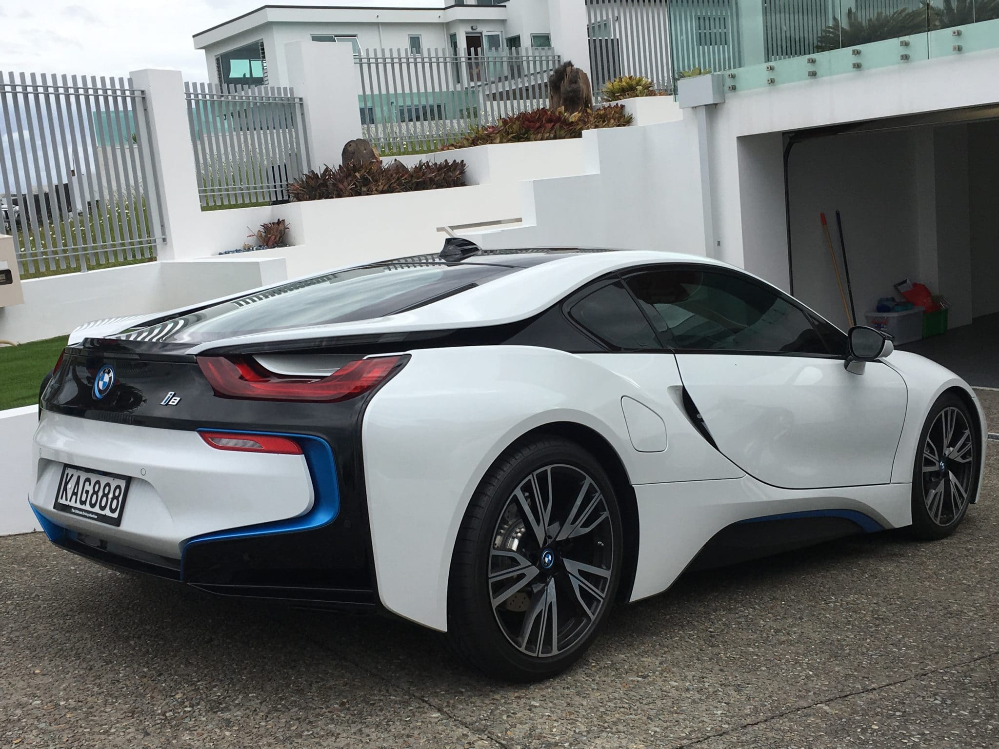 BMW i8 window tinting from the expersts at A1 Tinting in Auckland